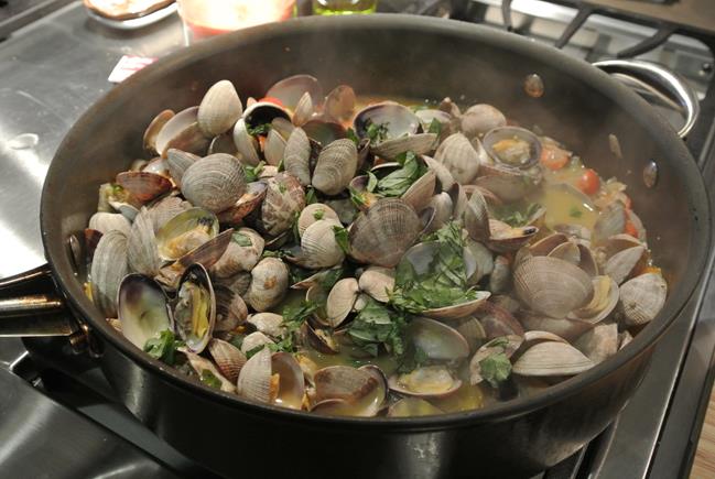 Peasy Squeezy Clams are Easy – Odds & Hens : Ramblings. Creations.
